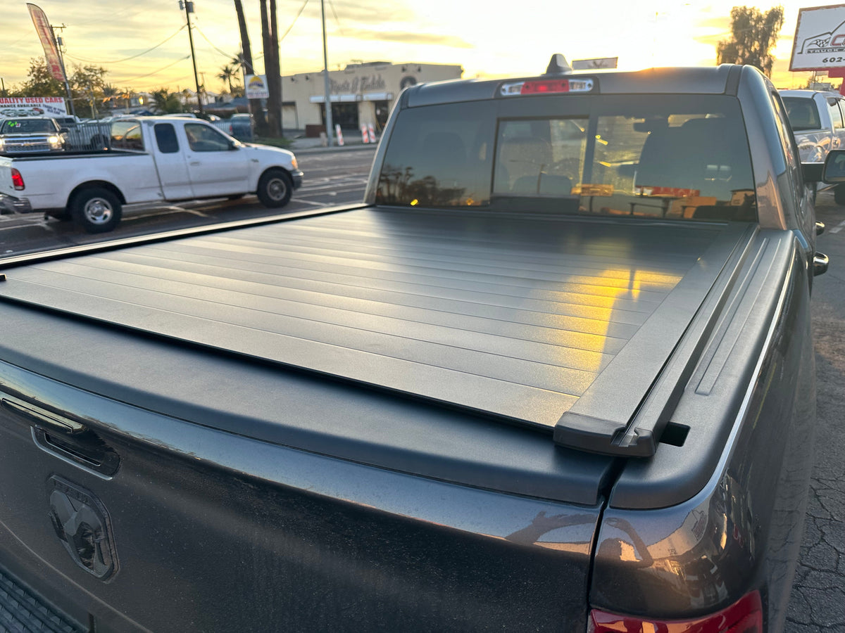 Retrax Pro XR bed cover| 2009-2014 Ford F150 5.5ft bed crew cab | bed ...